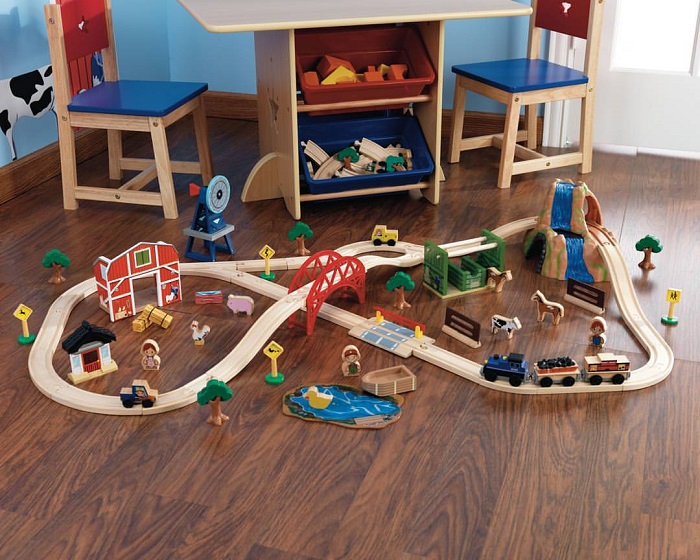 Amazon Deal: KidKraft Wooden Rural Farm Train Set