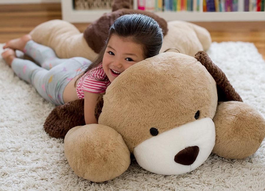 Amazon Cyber Weekend Deal: Plush Toys from Popular Brands