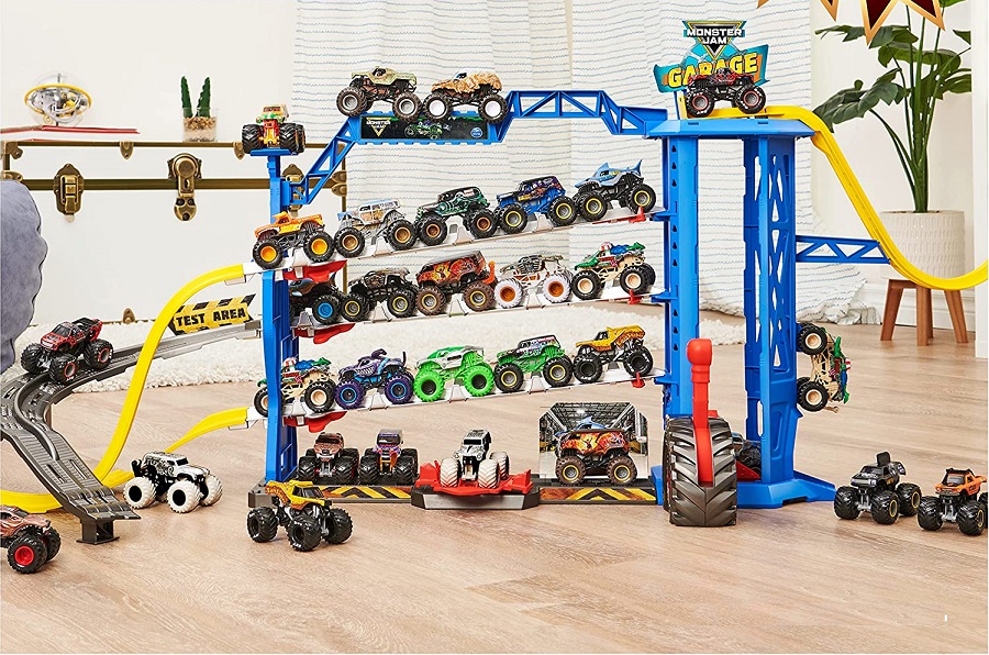 Amazon: Monster Jam Garage Playset